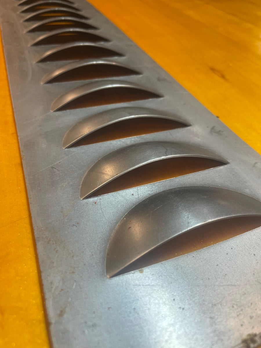 Holdra Clam Shell style Louver Strip 24”x5” – Tuck Industries